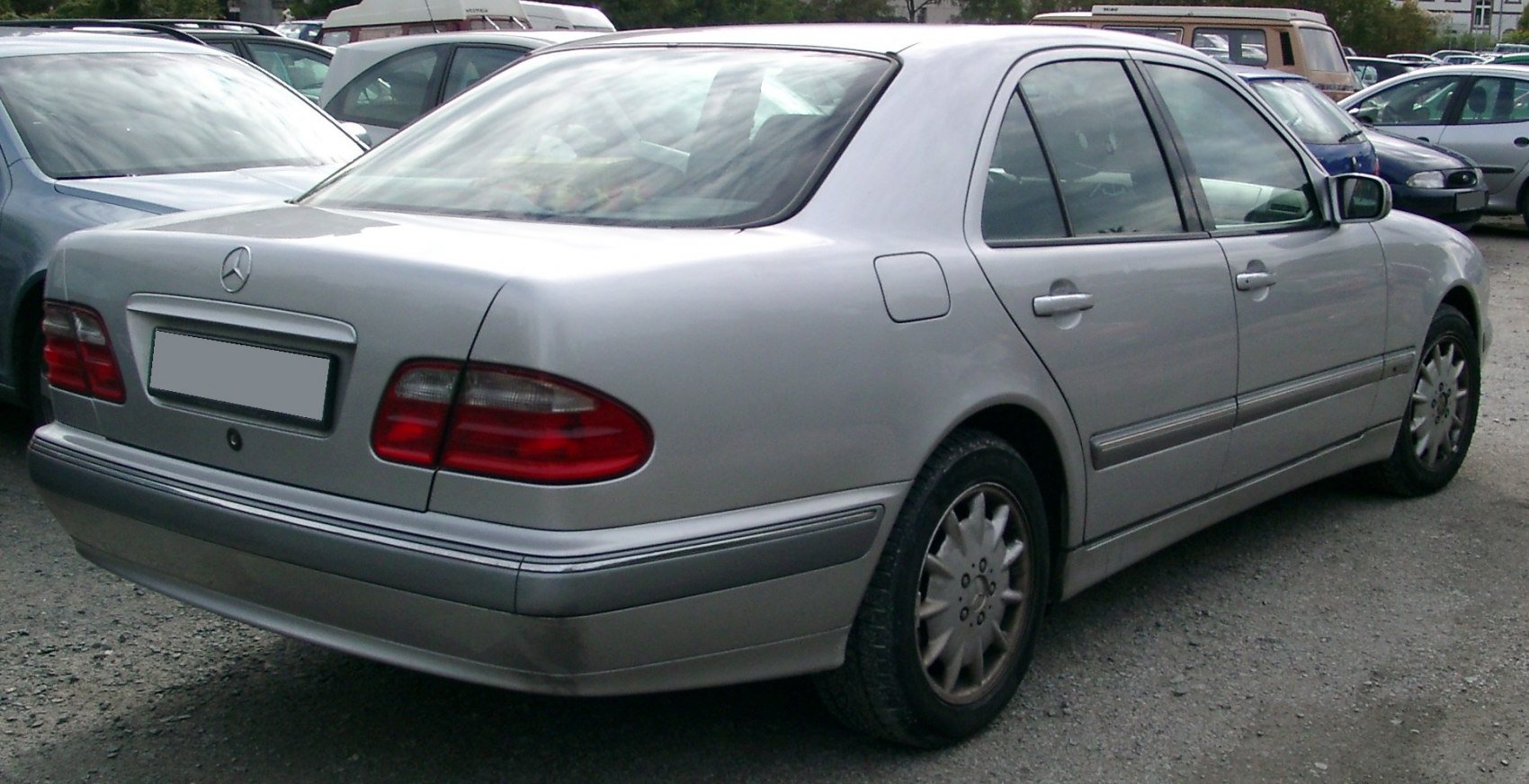 Mercedes-Benz E-class (W210, facelift 1999) E 220 CDI (143 Hp) Automatic